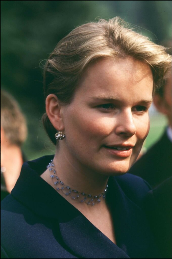 Bon anniversaire, Madame • L'Éventail